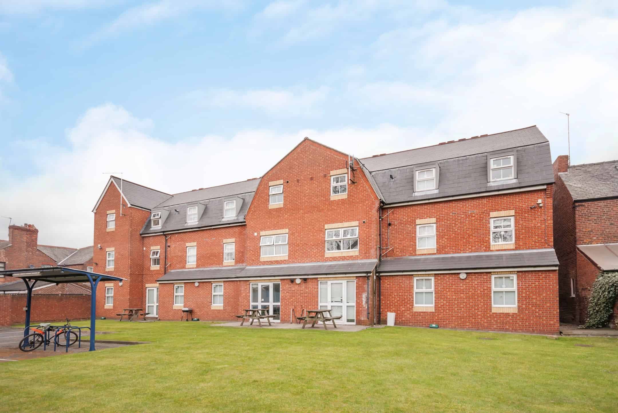 Book Oxney House & Gardens Student Accommodation In Manchester | Amber