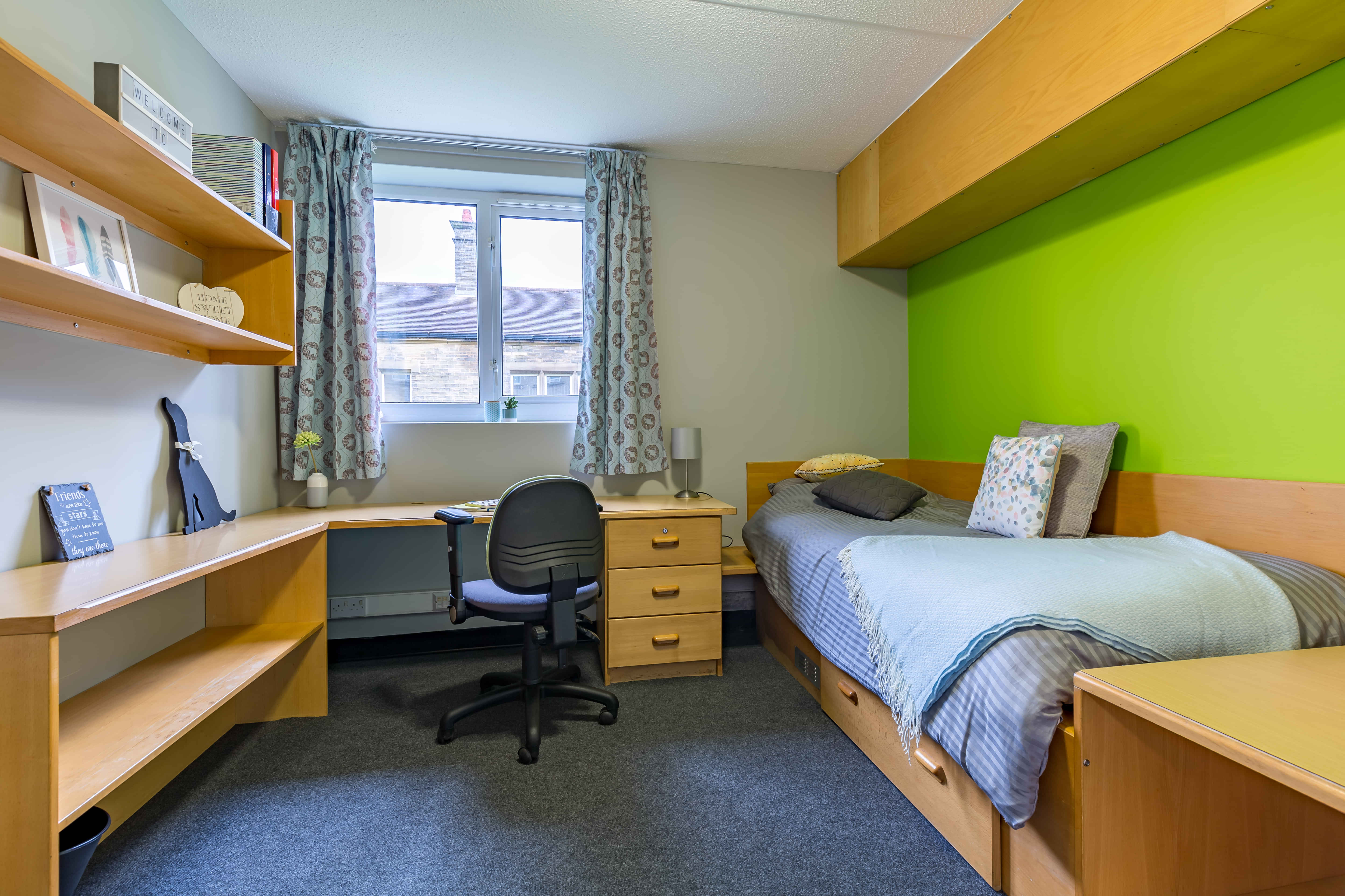 Book Student Accommodation Near The University of Huddersfield | Amber