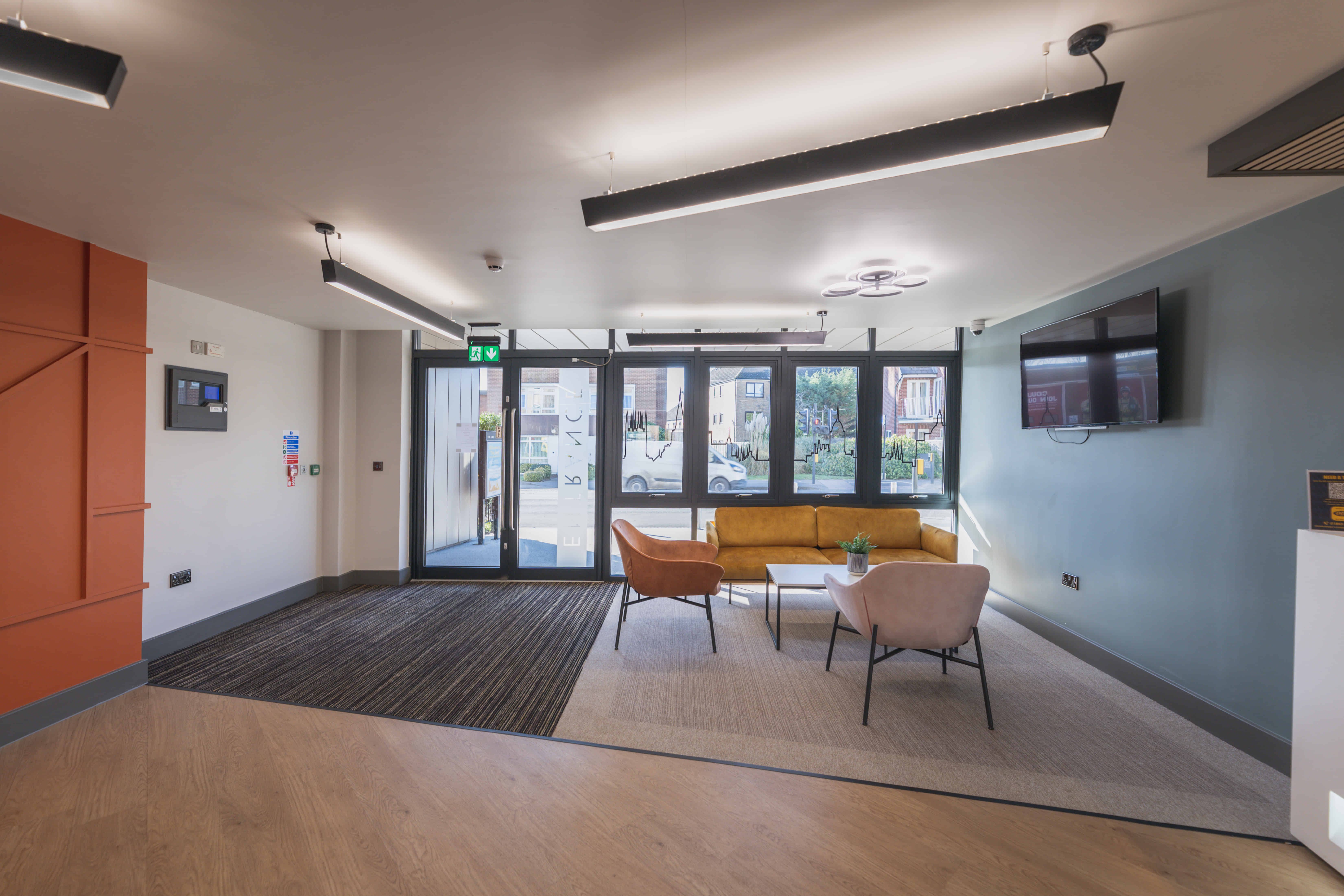 Almero Student | Amber