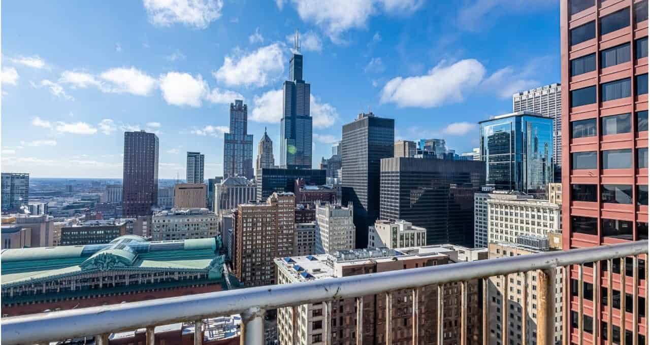 Book Chicago Student Housing | Amber