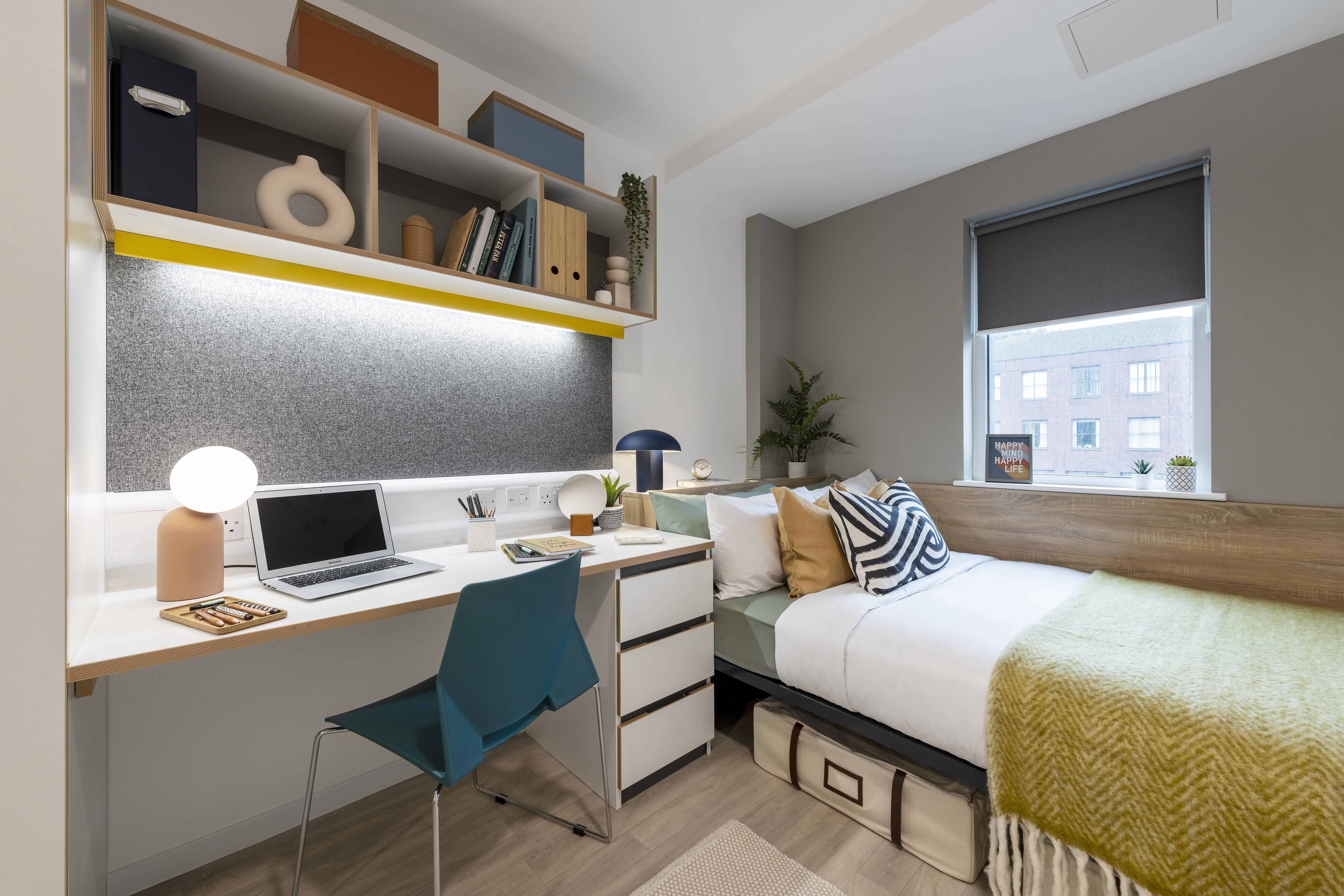 Book Off-Campus Ulster University Student Accommodation | Amber