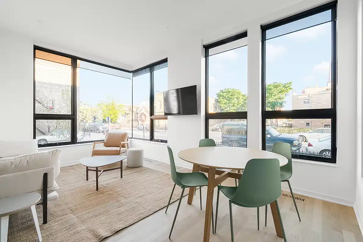 Student Housing Chicago | 2200+ Rooms | Amber