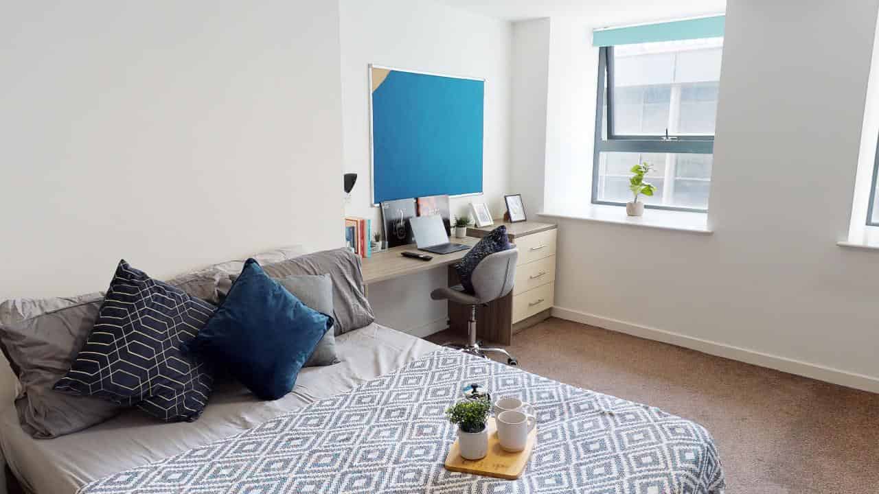 Book Minerva House Nottingham Student Accommodation | Amber