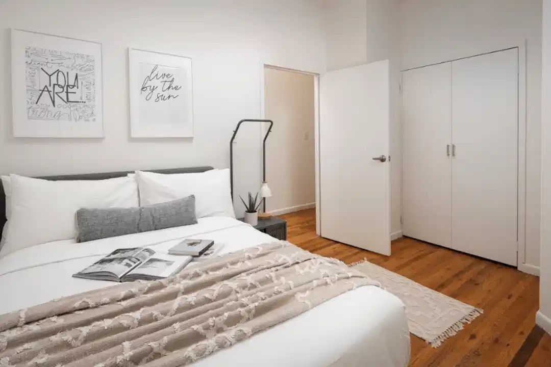 W 116th St, New York in New York City | Amber