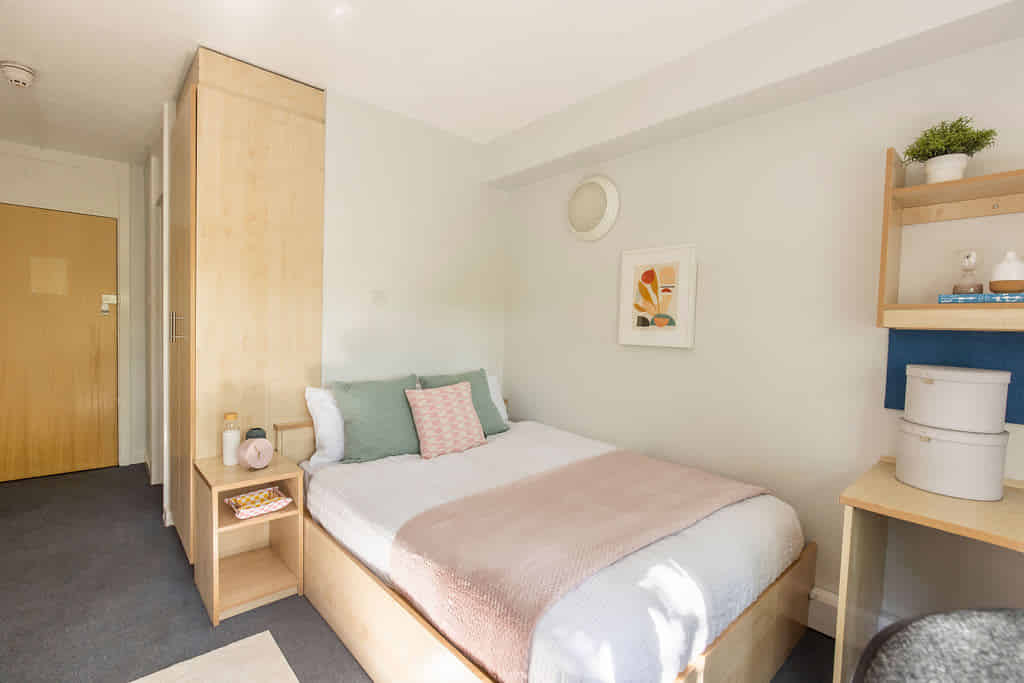Book Off-Campus University Of Sheffield Accommodation | Amber