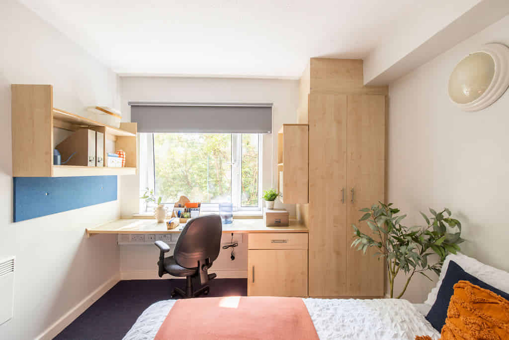 Book Student Accommodation Near Sheffield Hallam University | Amber