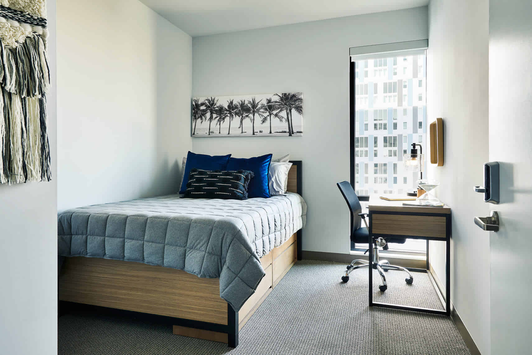 Explore And Book Your Seven07, Champaign Student Housing | Amber