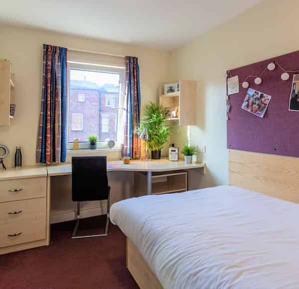 Book Apollo Court Liverpool Student Accommodation | Amber