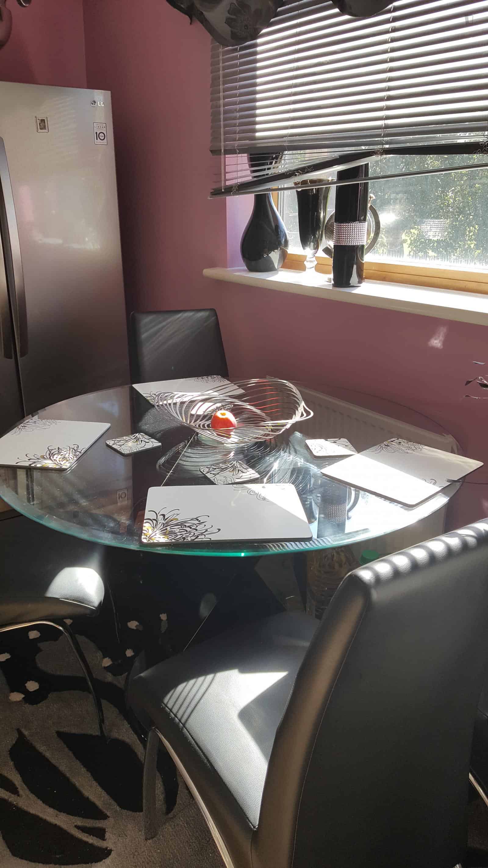 Room in a 3 Bedroom Apartment, Park Row, London, SE10 9LS