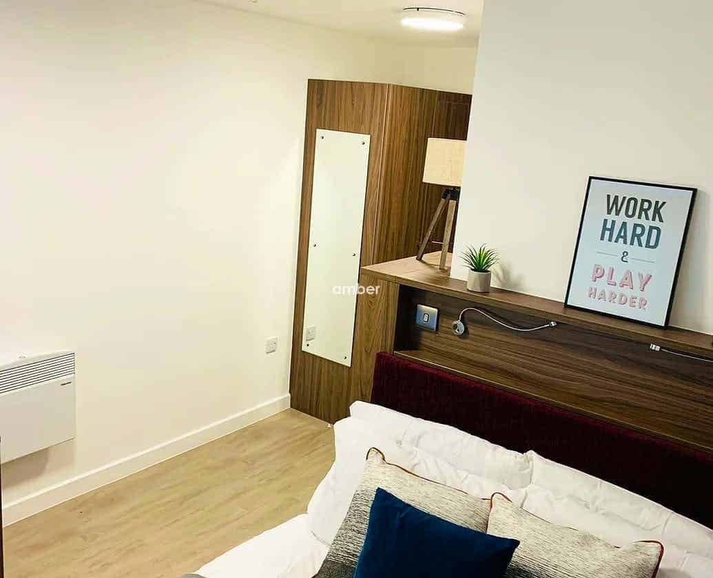 Book Vivo Queensland Place, Liverpool Student Accommodation | Amber