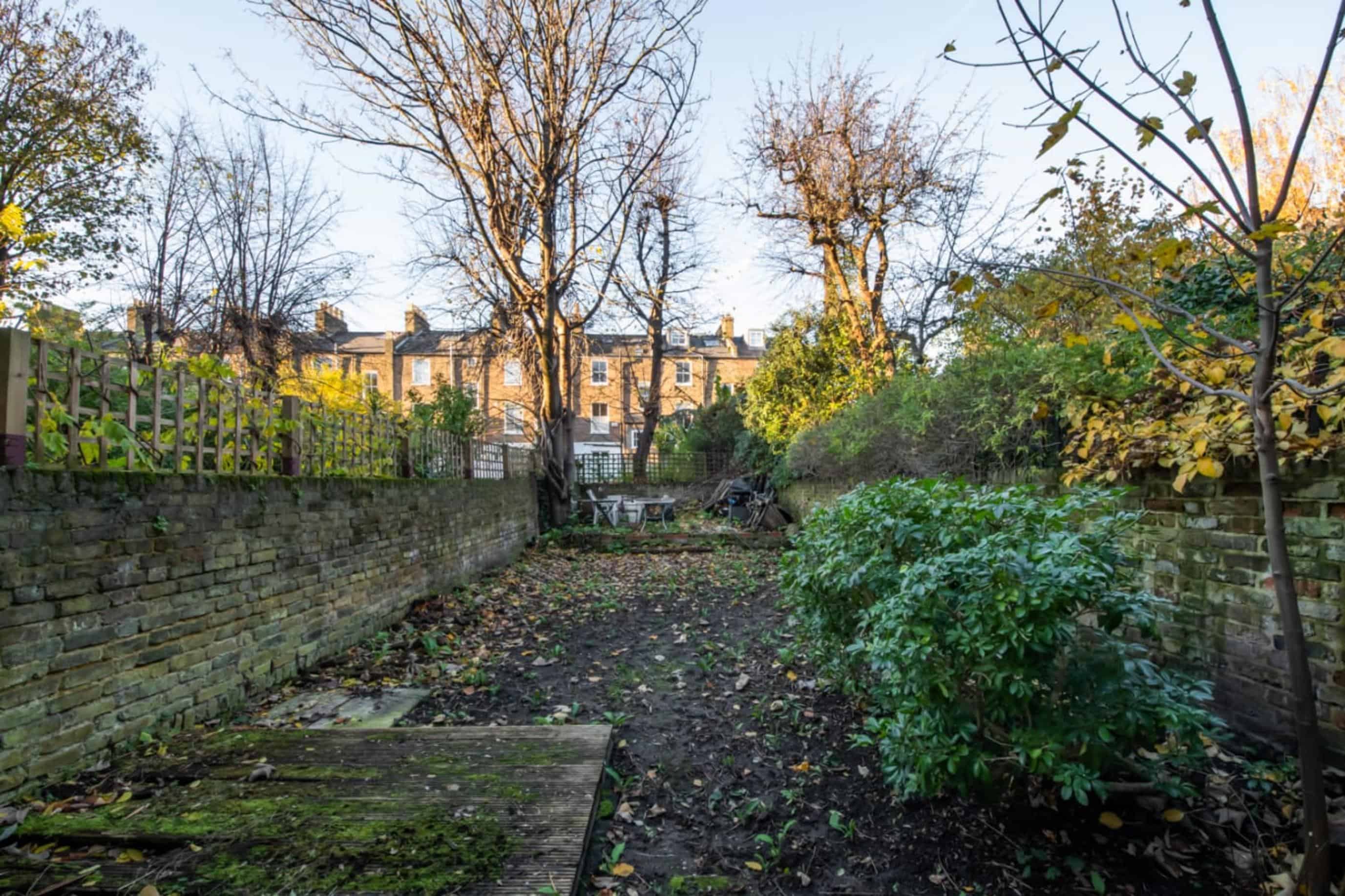Room in a 6 Bedroom Apartment, Burnley Rd, London SW9 0SJ
