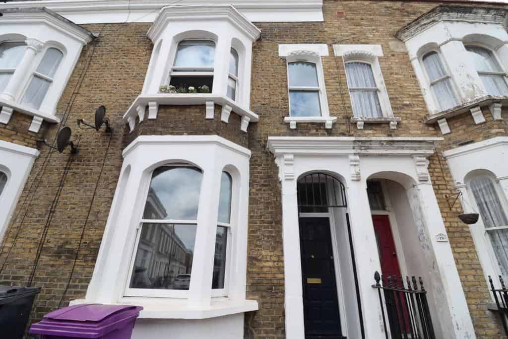 Room in a 5 Bedroom Apartment, Mile End Rd, London, E3 4DH
