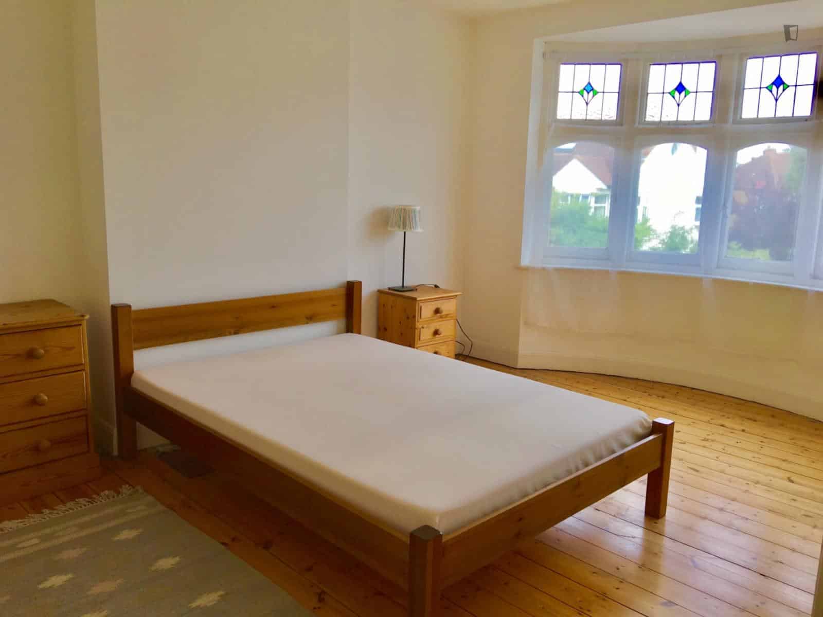 Room in a 3 Bedroom Apartment, More London Pl, London SE1 2RE