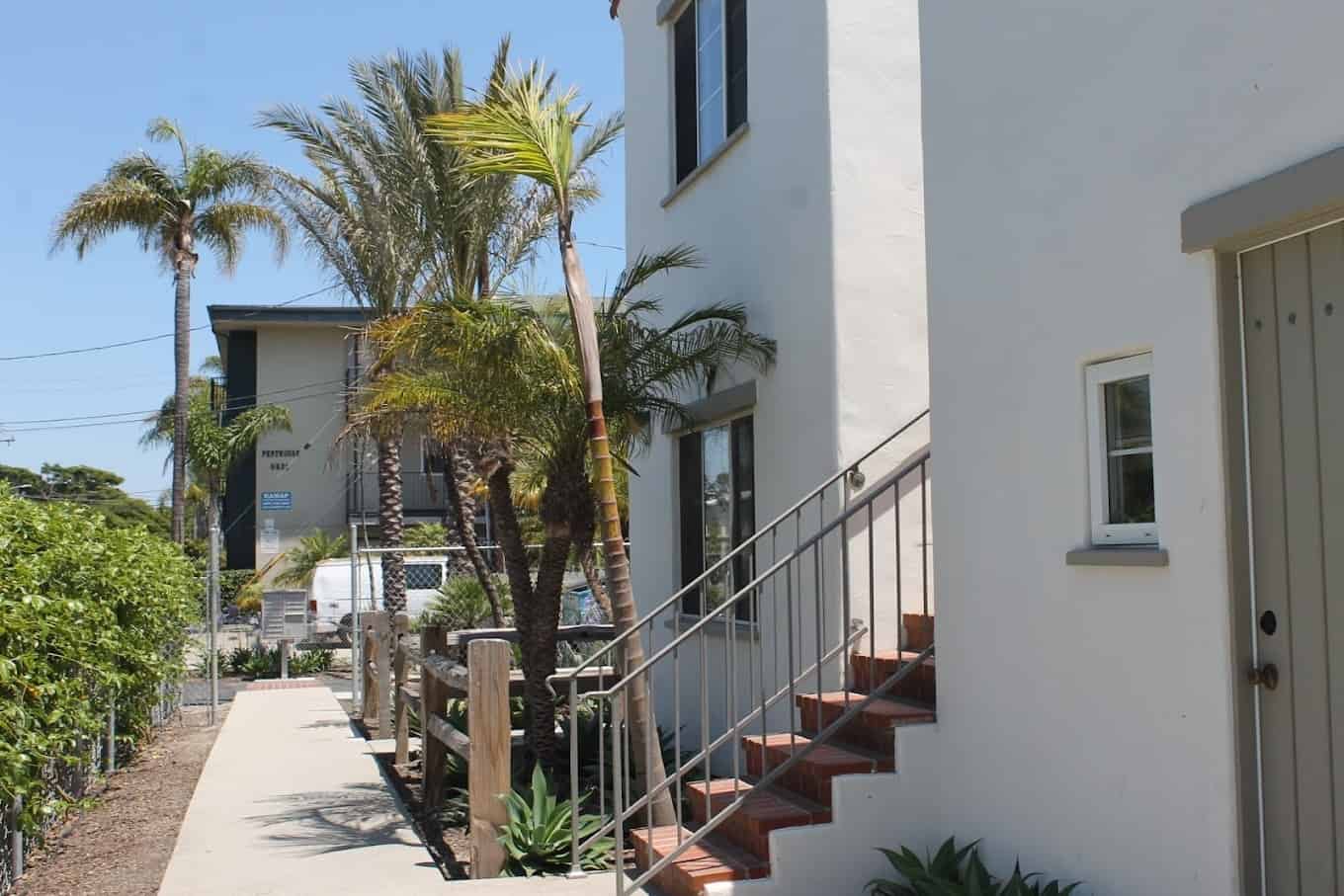 Book Student Housing in Santa Barbara | Amber