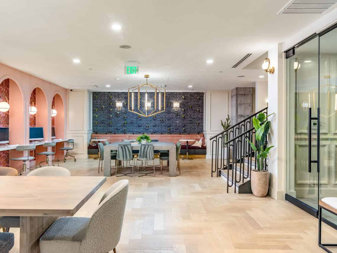 Book Yugo Austin Waterloo, Austin Student Housing | Amber