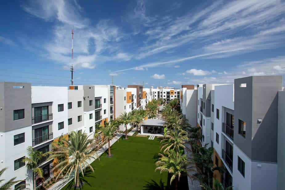 Book University Park Boca Raton Student Housing | Amber