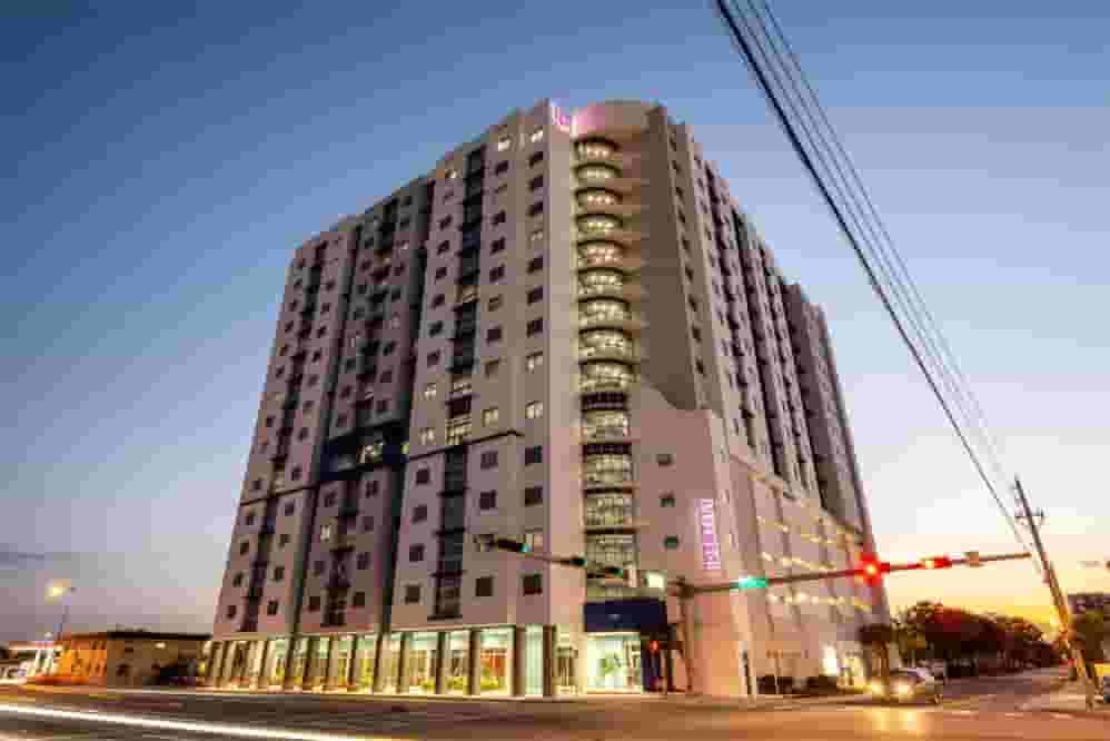 Explore & Book Off-Campus Miami Dade Student Housing | Amber