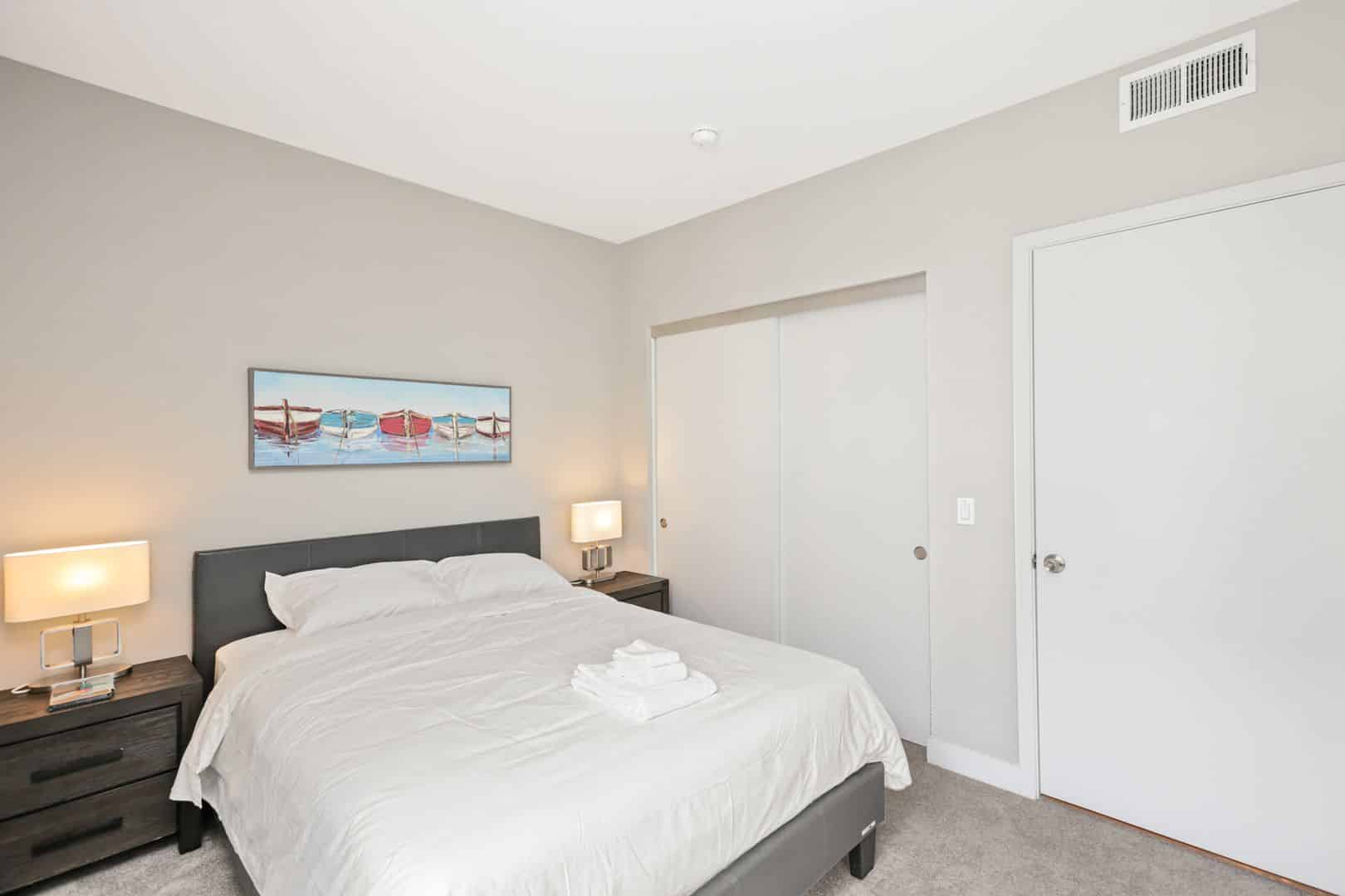 Book 620 N Hollywood Way Los Angeles Student Housing | Amber